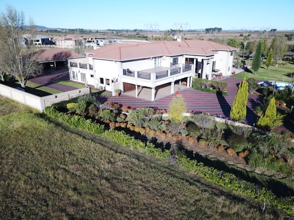 3 Bed 2 Bath Property In Rouxville, Freestate - Auction-All