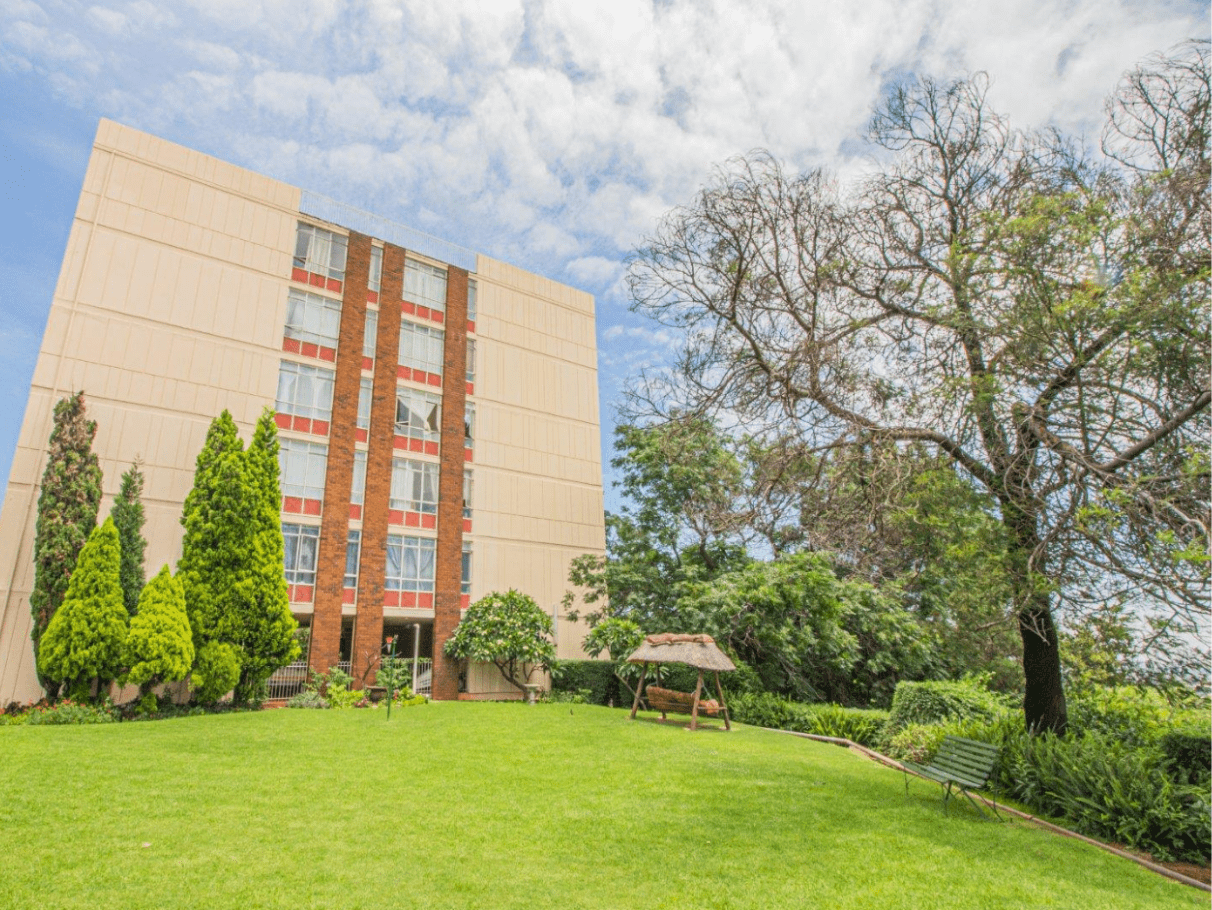 ABSA HelpUSell: Online Auction - Spacious 2 Bed 1 Bath Apartment With ...